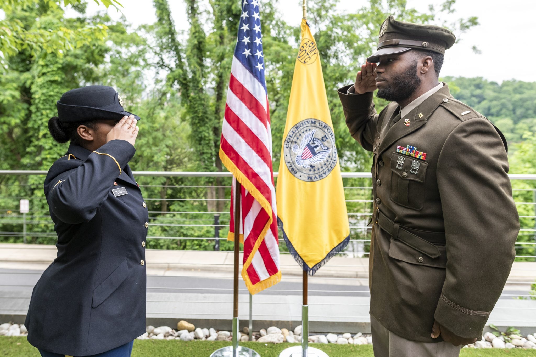 Active-Duty Soldier, Now Georgetown Alum, Achieves Dream To Be an Army ...