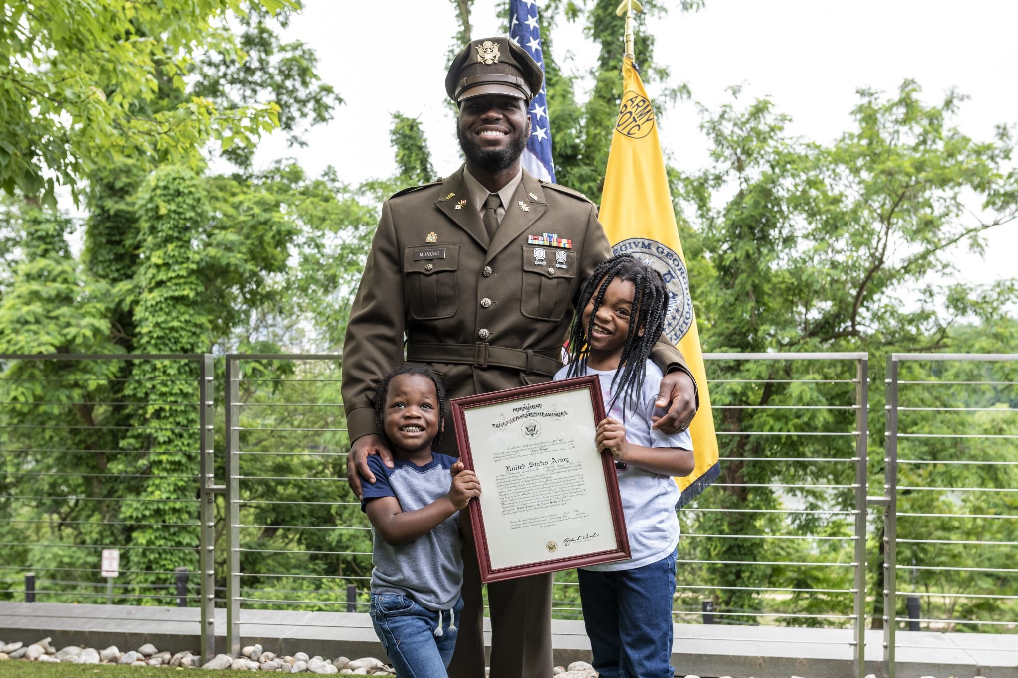 Active-Duty Soldier, Now Georgetown Alum, Achieves Dream To Be an Army ...